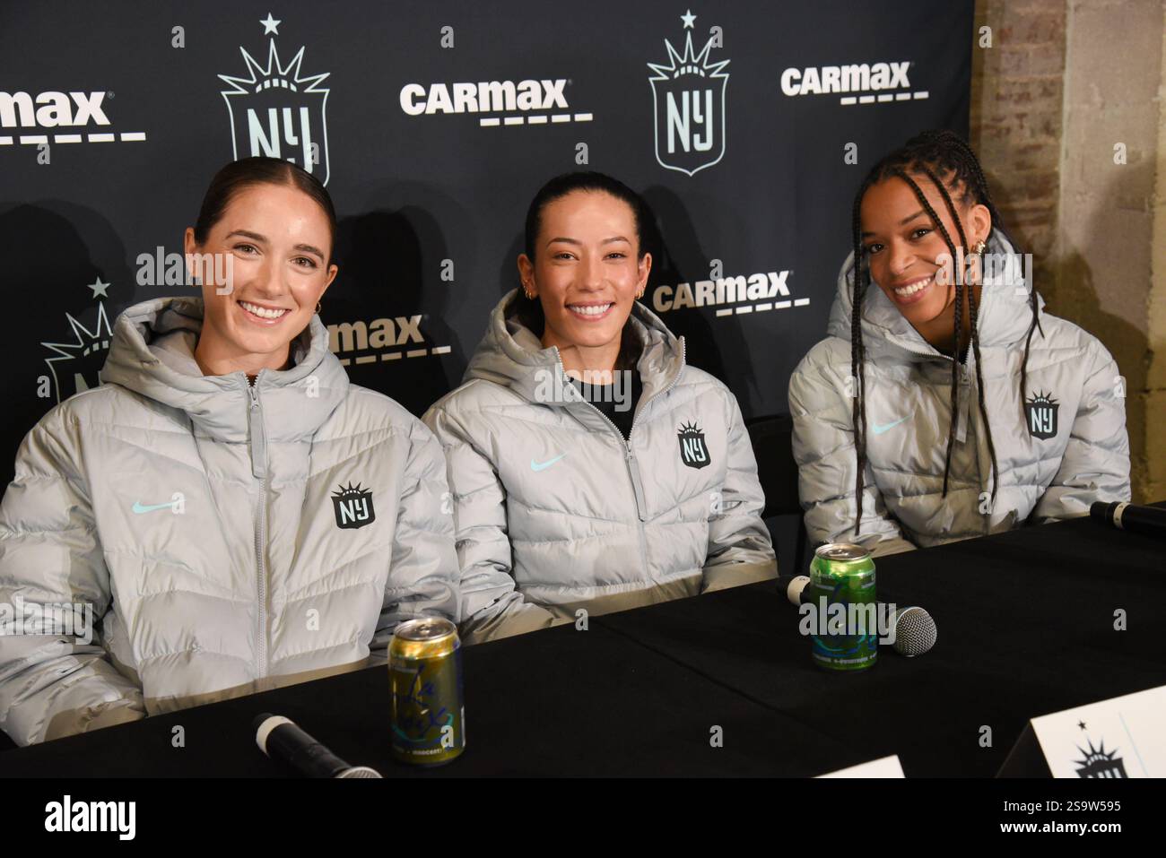 Brooklyn, USA. 27th Jan, 2025. (L-R) Ella Stevens, Bruninha and Jessica ...