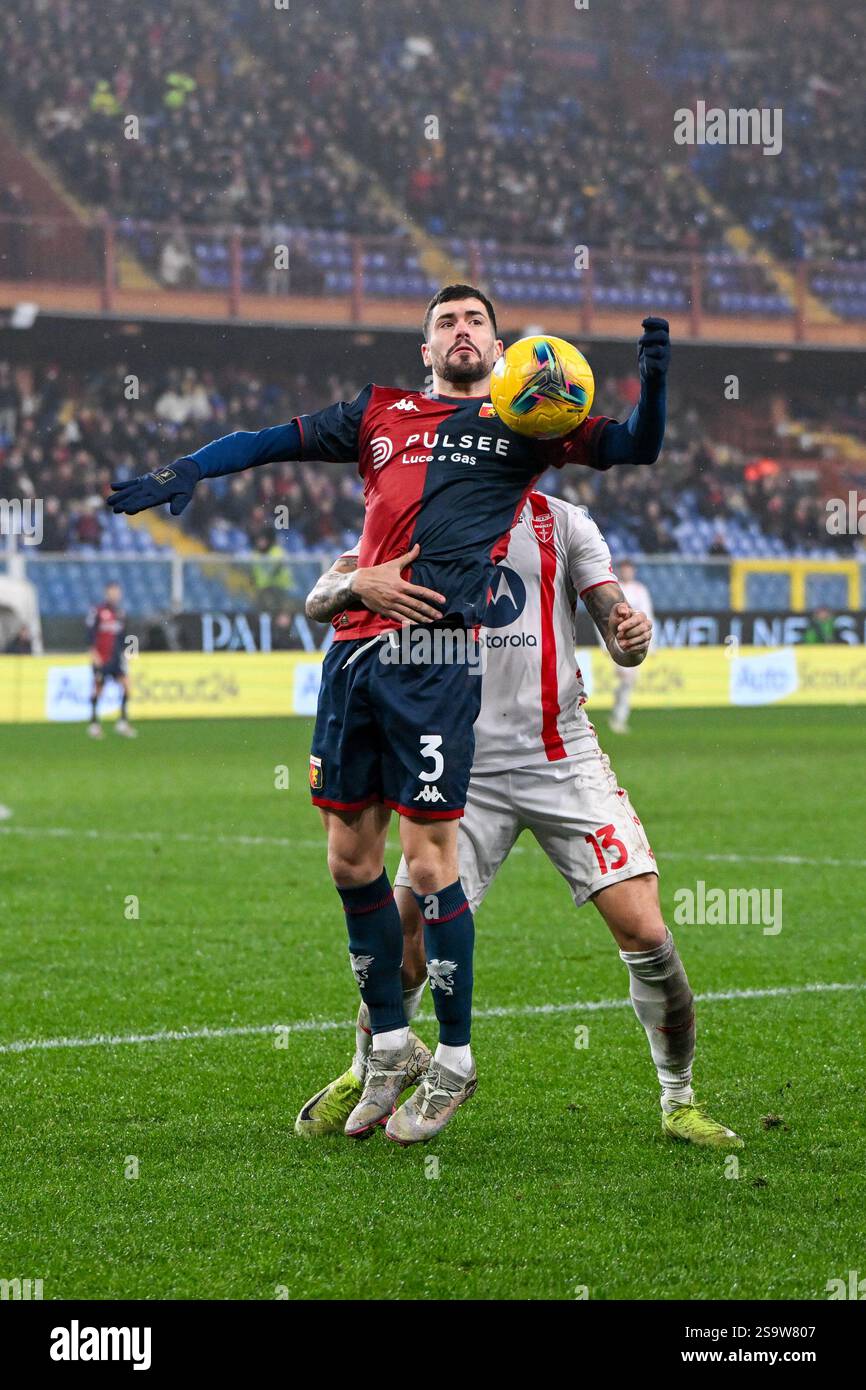 Genova, Italia. 27th Jan, 2025. Genoa's Aaron Martin fights for the ...