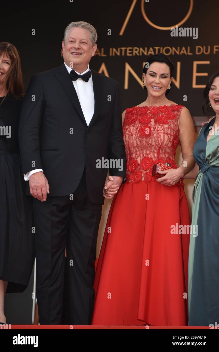 Al Gore and Elizabeth Keadle 'The Killing Of A Sacred Deer' film ...