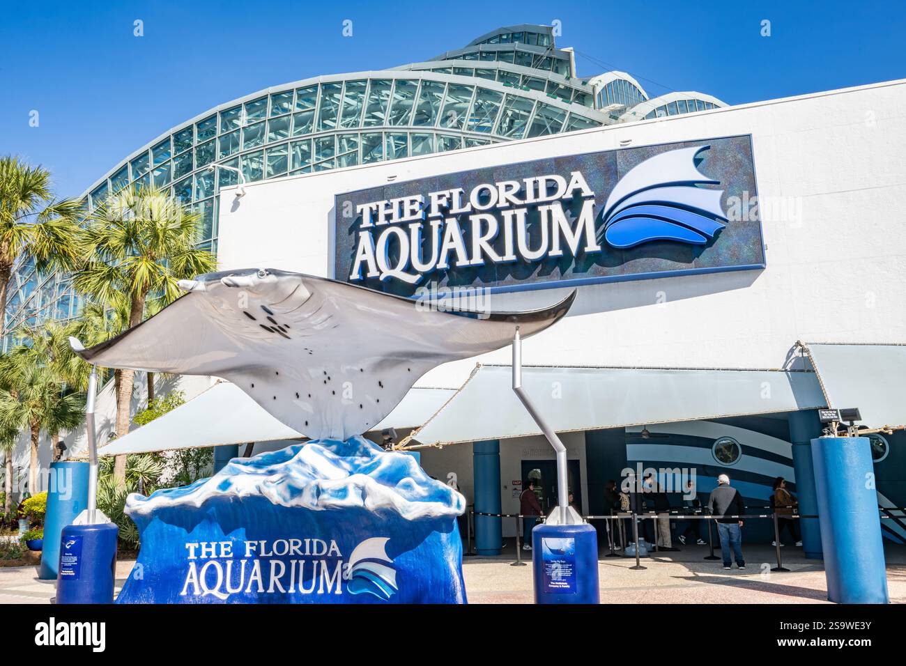 Sting ray statue hi-res stock photography and images - Alamy