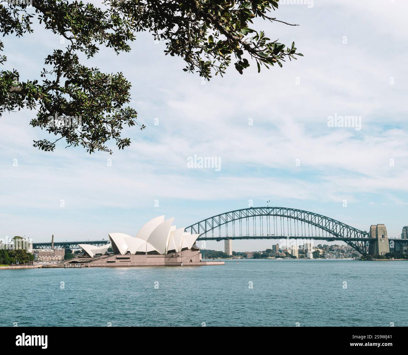 Stunning photographs of the iconic Sydney Opera House, a world-renowned ...