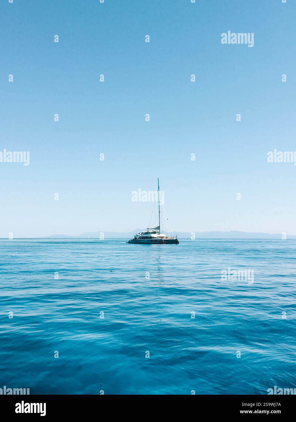 Vibrant photographs of the Great Barrier Reef's surface, showcasing its ...