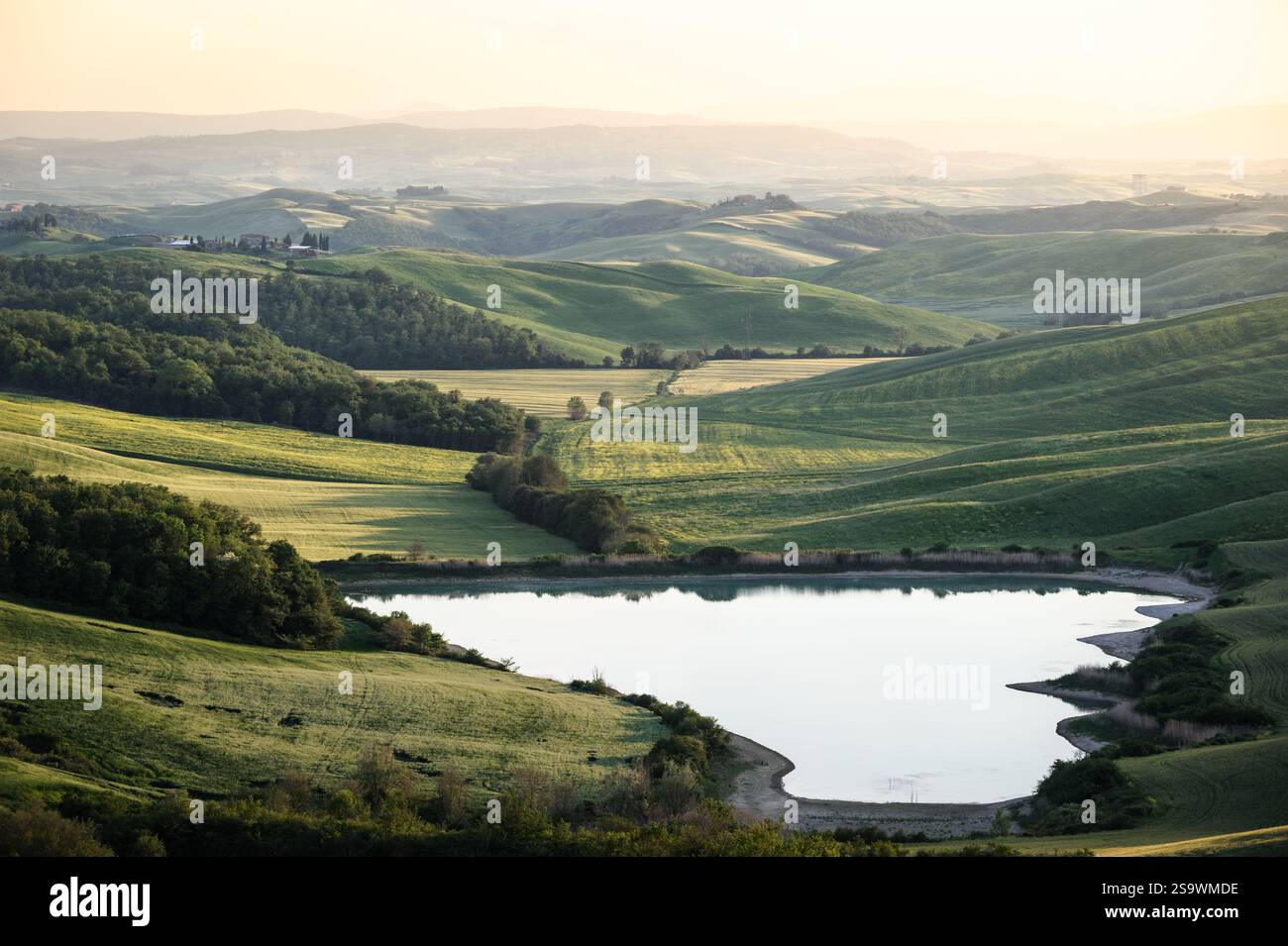 Valley in tuscany sunset hi-res stock photography and images - Alamy