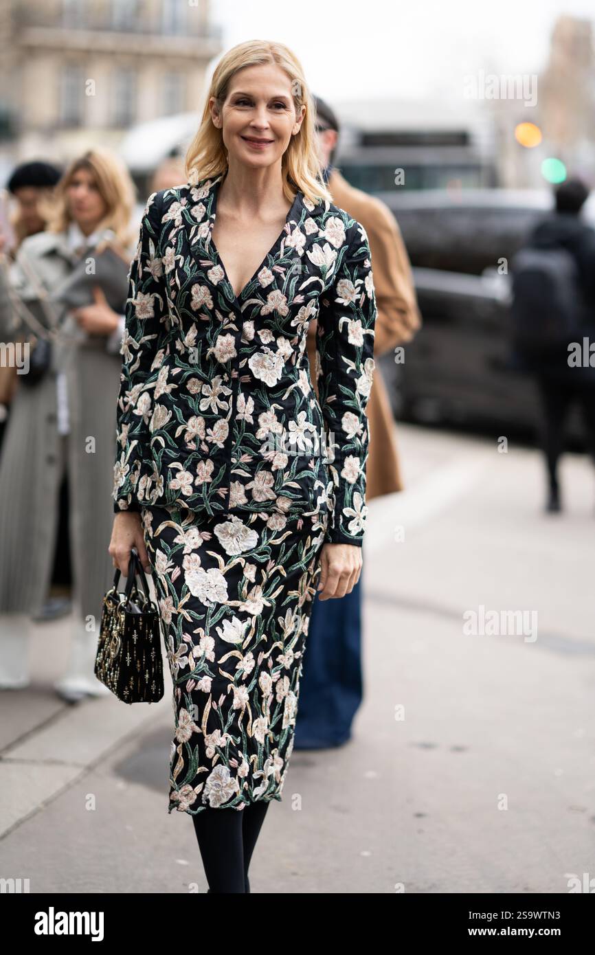 PARIS, FRANCE - JANUARY 27: Kelly Rutherford attends the Rahul Mishra ...