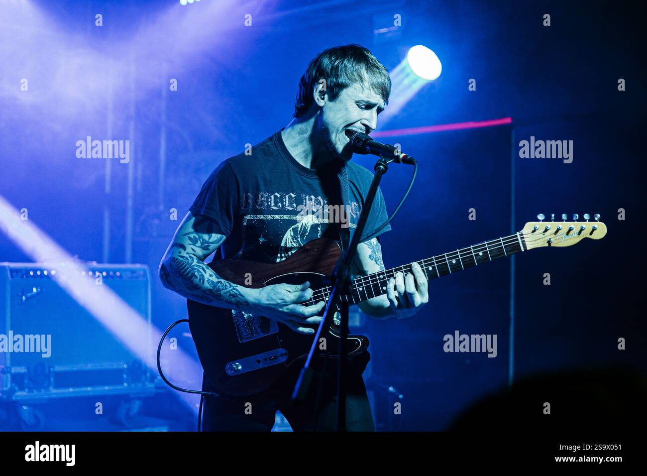 Boneflower (opening Touchè Amorè) live concert at Legend Club - Milan ...