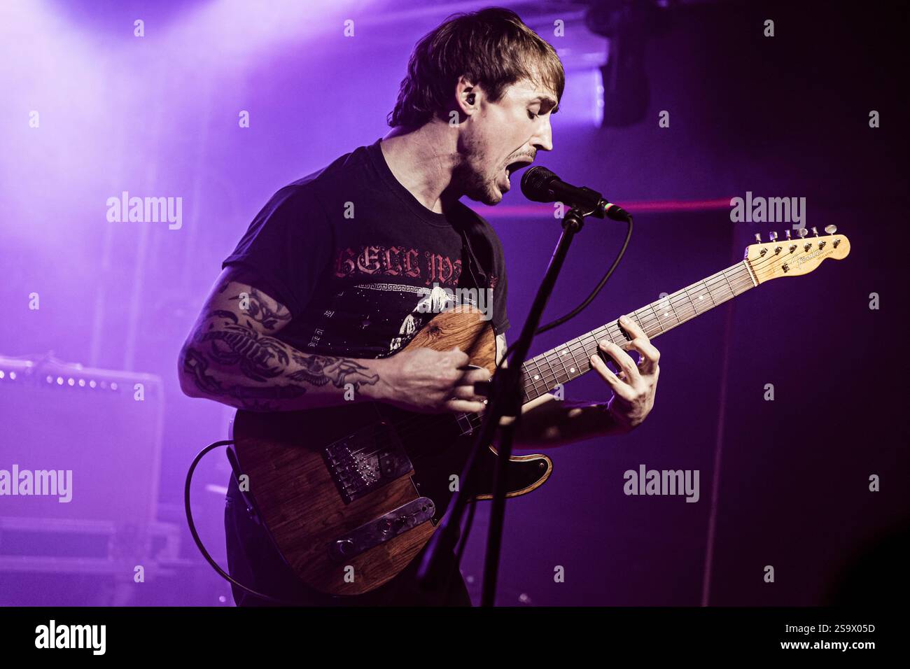 Boneflower (opening Touchè Amorè) live concert at Legend Club - Milan ...