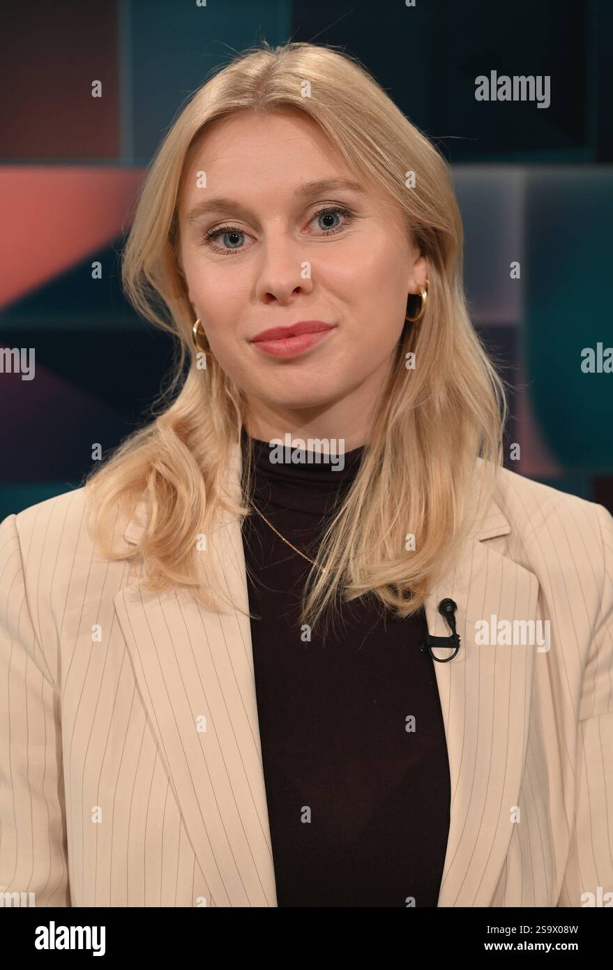 Journalistin Anne-Catherine Beck, ARD-Finanzredaktion und Reporterin ...