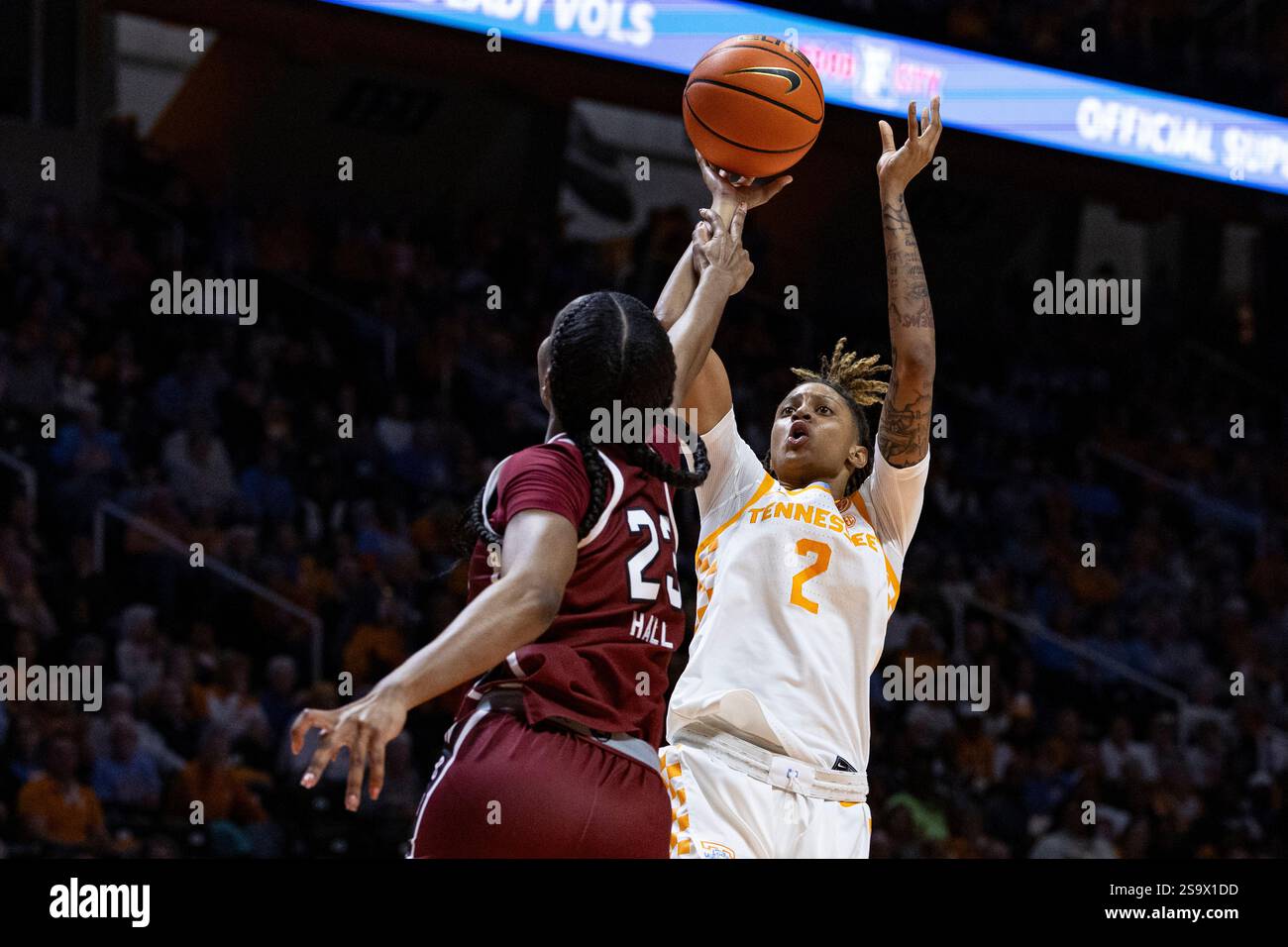 Tennessee guard Ruby Whitehorn (2) shoots over South Carolina guard ...
