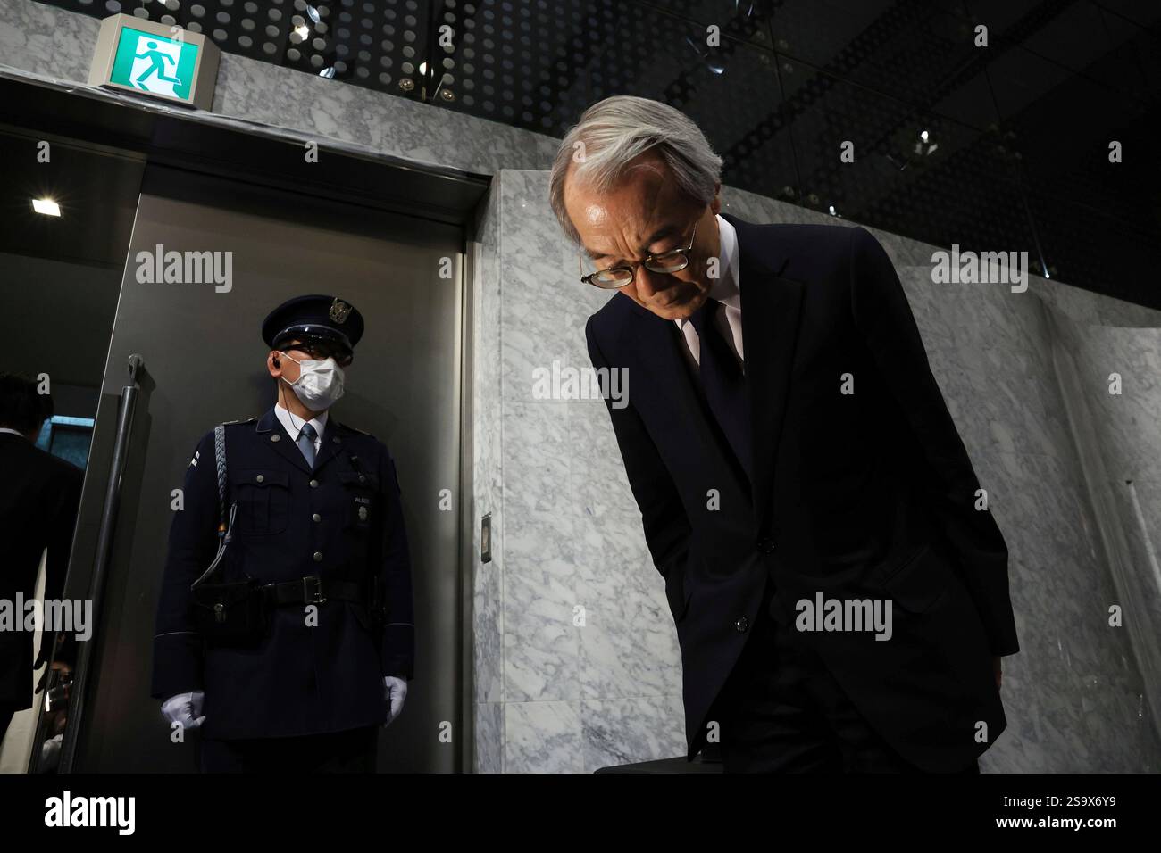 Fuji Television Chairman Shuji Kano bows after the press conference at ...