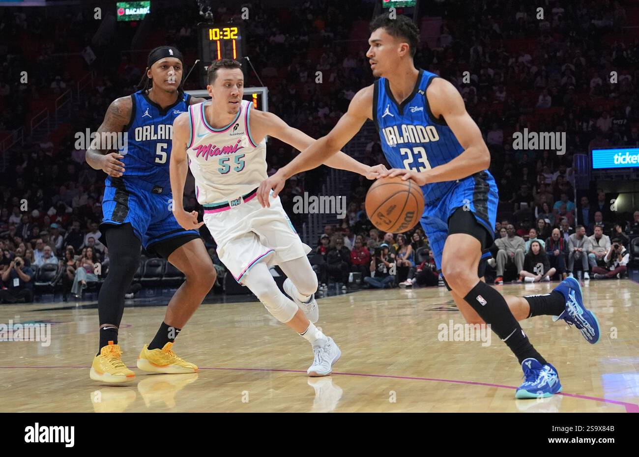 Orlando Magic forward Tristan da Silva (23) drives to the basket as ...