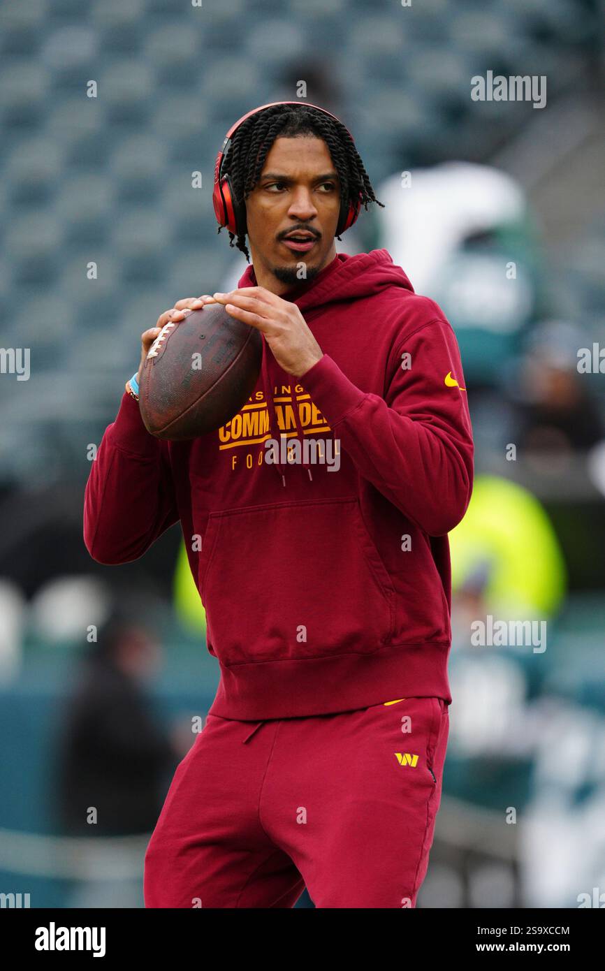Washington Commanders quarterback Jayden Daniels (5) in action during ...