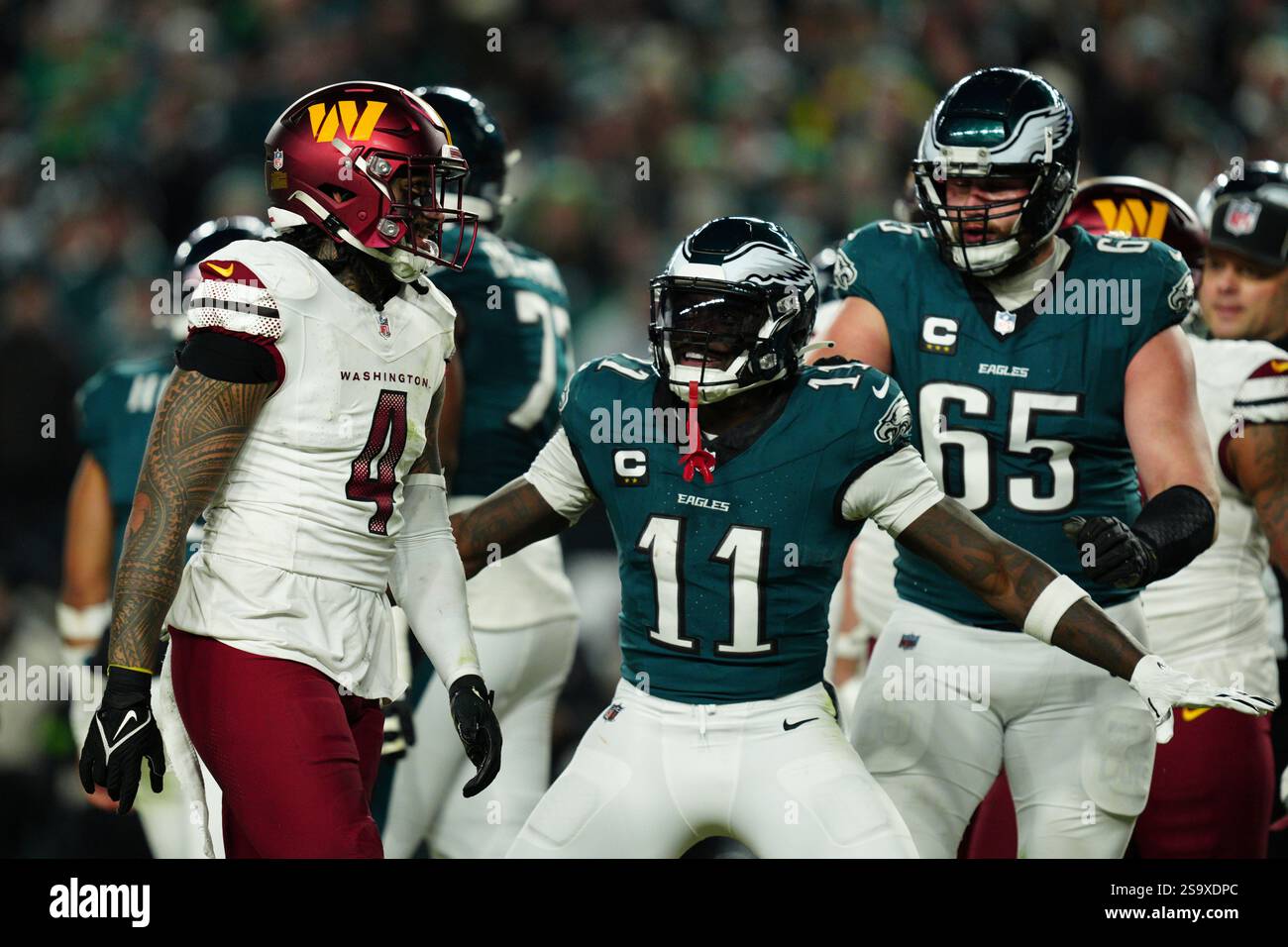 Washington Commanders linebacker Frankie Luvu (4) in action during the ...
