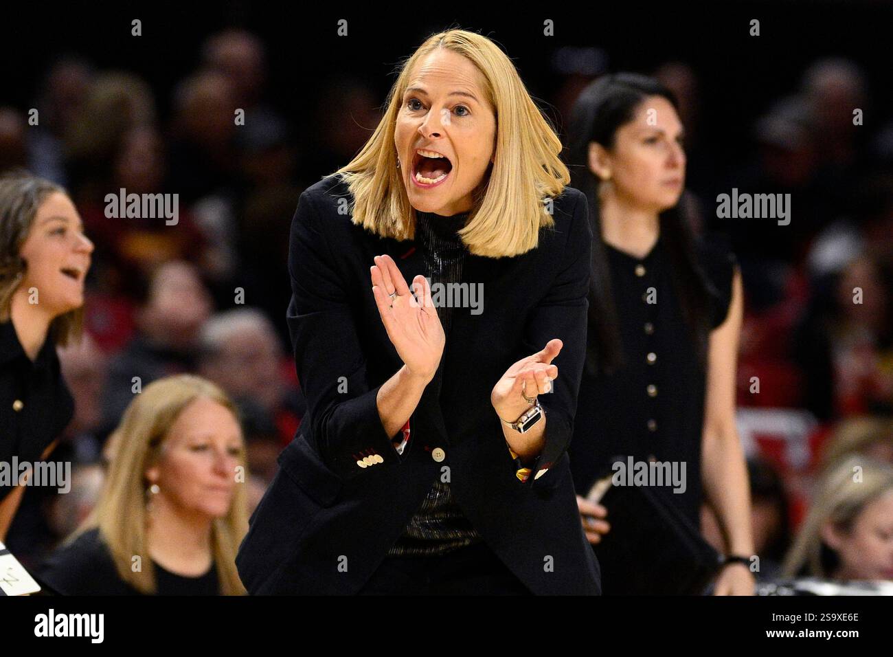 Maryland head coach Brenda Frese in action during the first half of an ...
