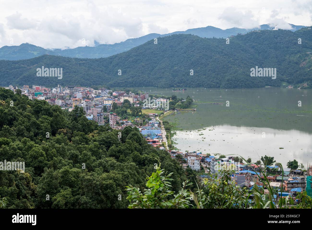 Nepal, Pokhara. Lakeside community on Phewa Lake Stock Photo - Alamy