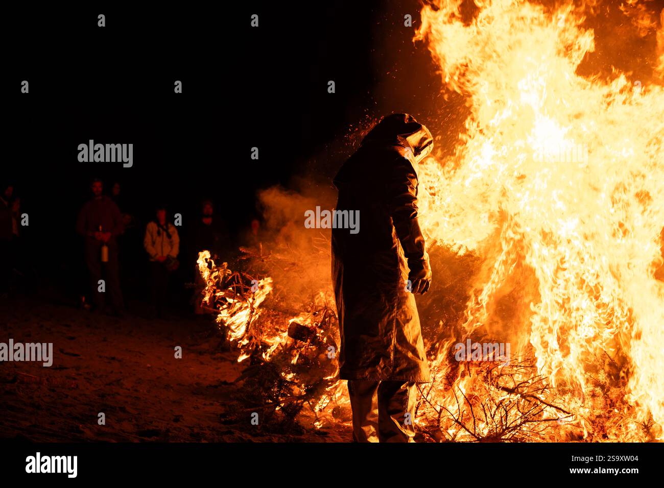 Seattle, USA. 9th Jan, 2025. The annual Christmas tree bonfire on ...