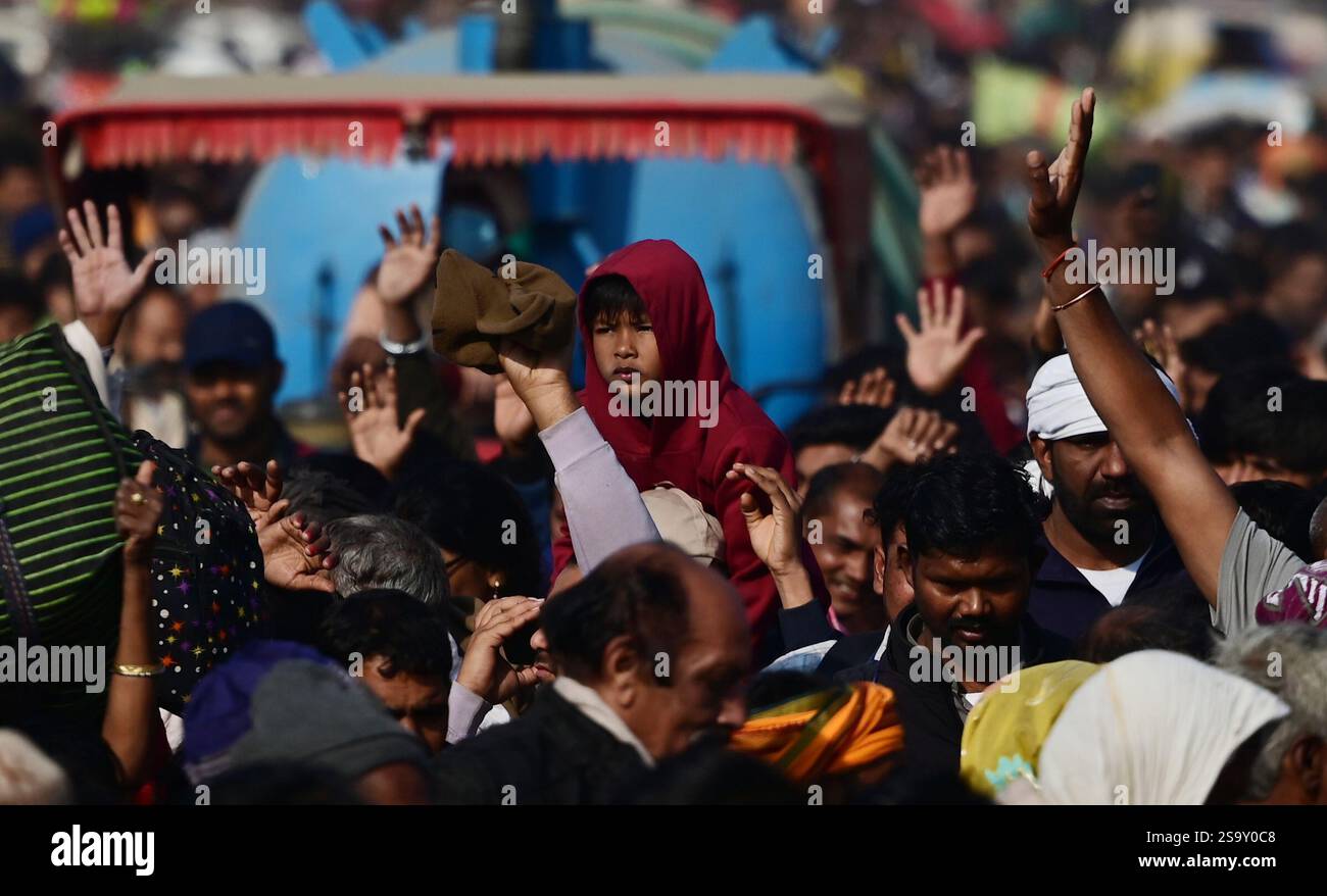 Prayagraj, India. 27th Jan, 2025. PRAYAGRAJ, INDIA - JANUARY 27 ...