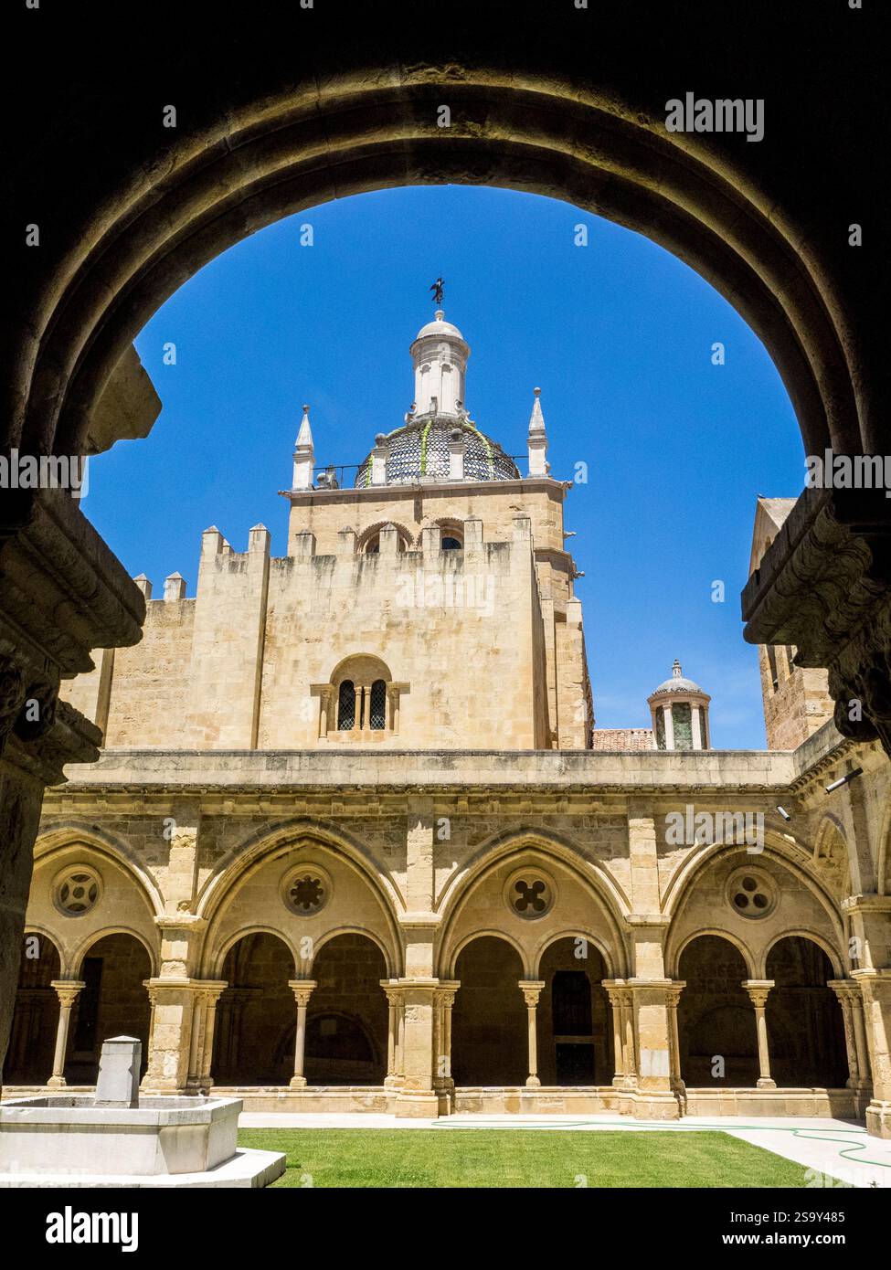 Gothic cloister in the famous Romanesque Old Cathedral or Se Velha ...