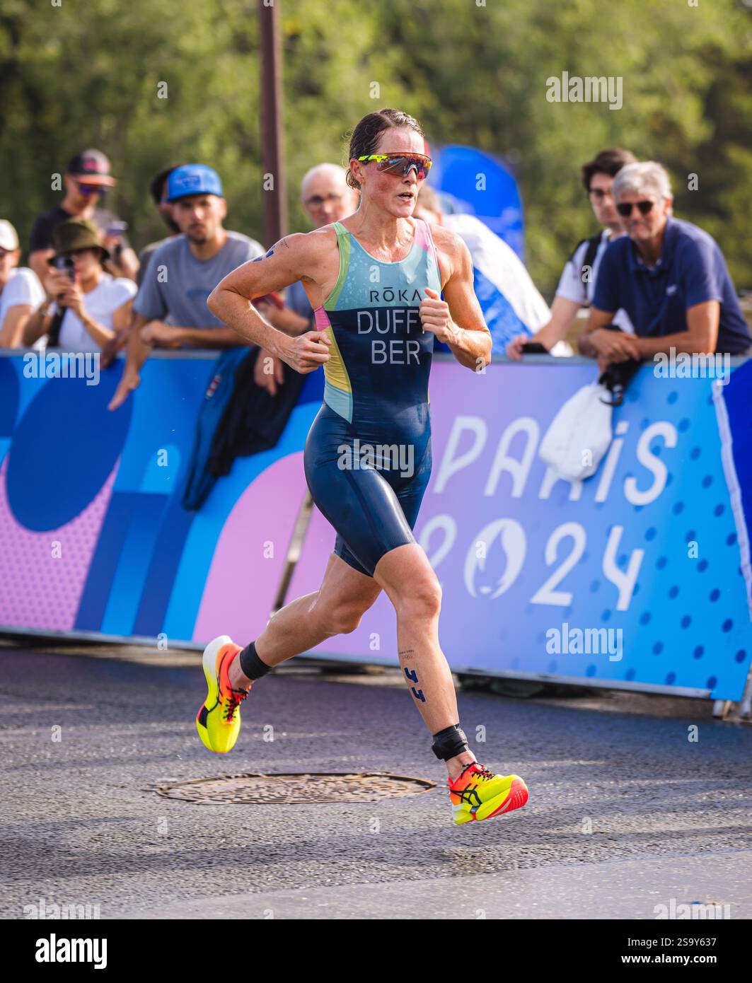 Flora Duffy participating in the triathlon at the Paris 2024 Olympic ...
