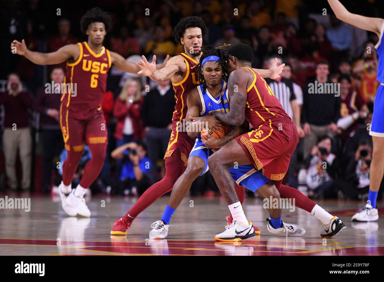 LOS ANGELES, CA - JANUARY 27: USC Trojans guard Desmond Claude (1) and ...