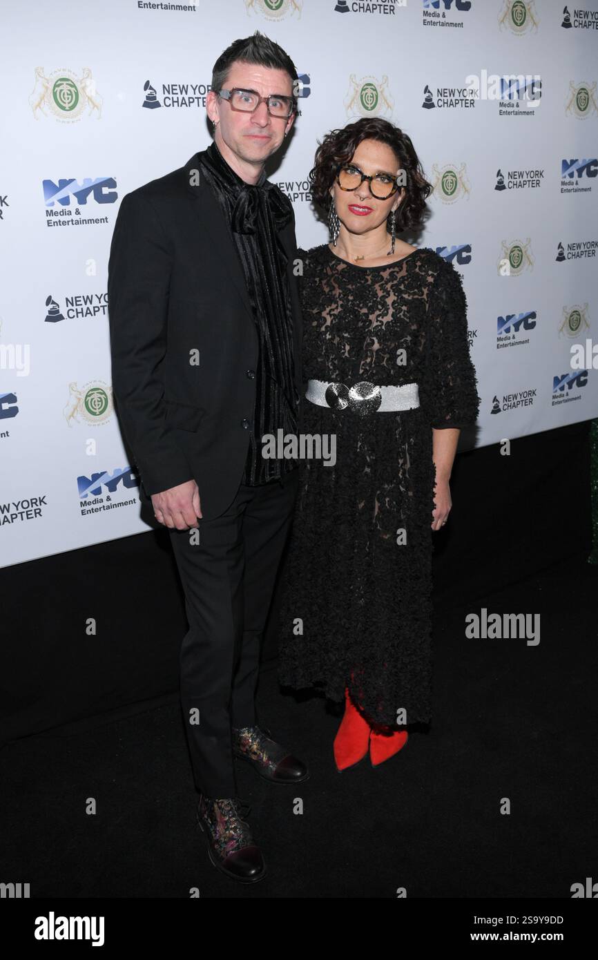 New York, USA. 27th Jan, 2025. (L-R) Benedict Sheehan and Talia Sheehan ...