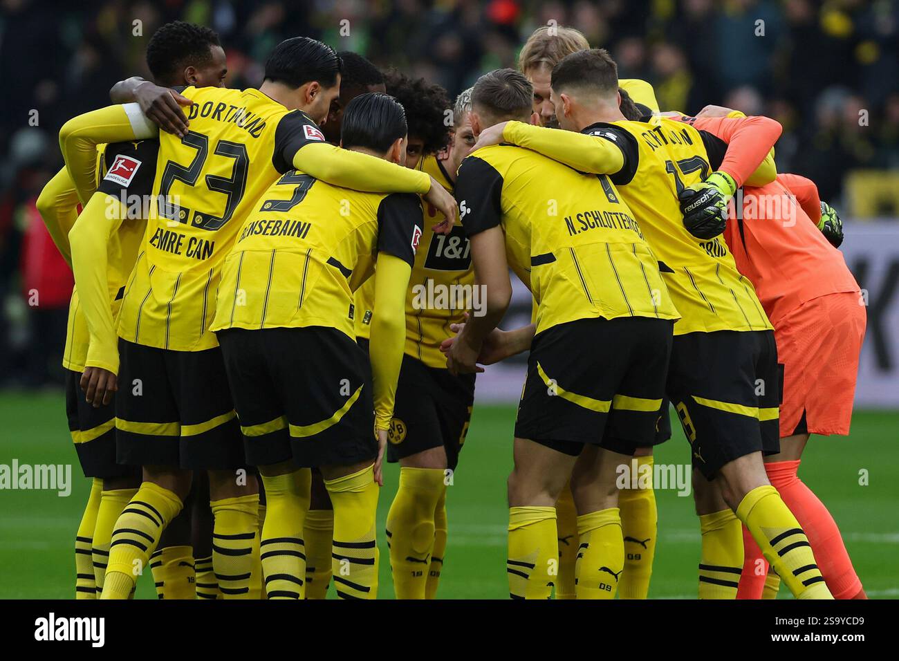 Dortmund, Deutschland. 25th Jan, 2025. 1. Bundesliga - Borussia ...