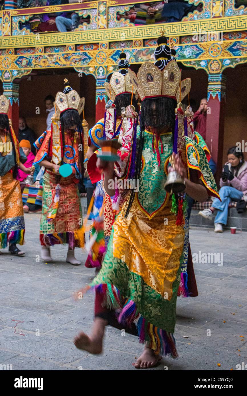 Five Wisdom Dakinis enter and make offerings of tsog, song, and dance ...