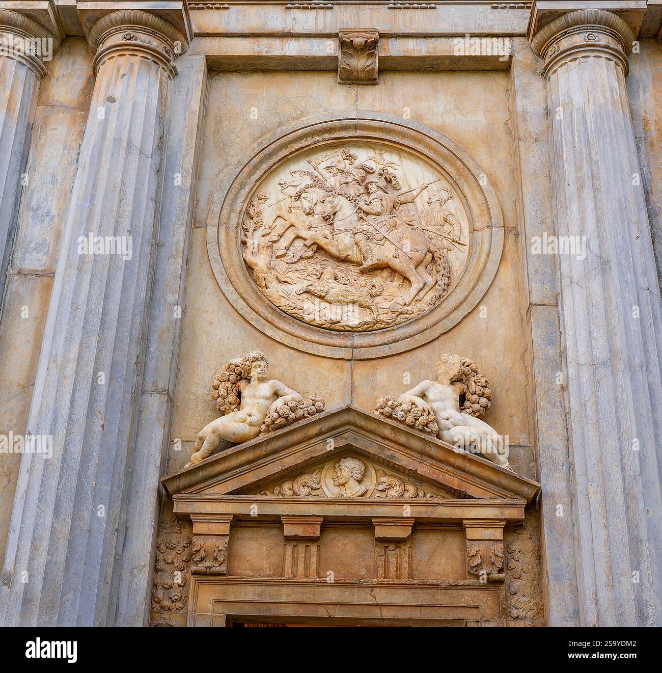 bas relief on a lintel of the carlos v palace at alhambra Stock Photo ...