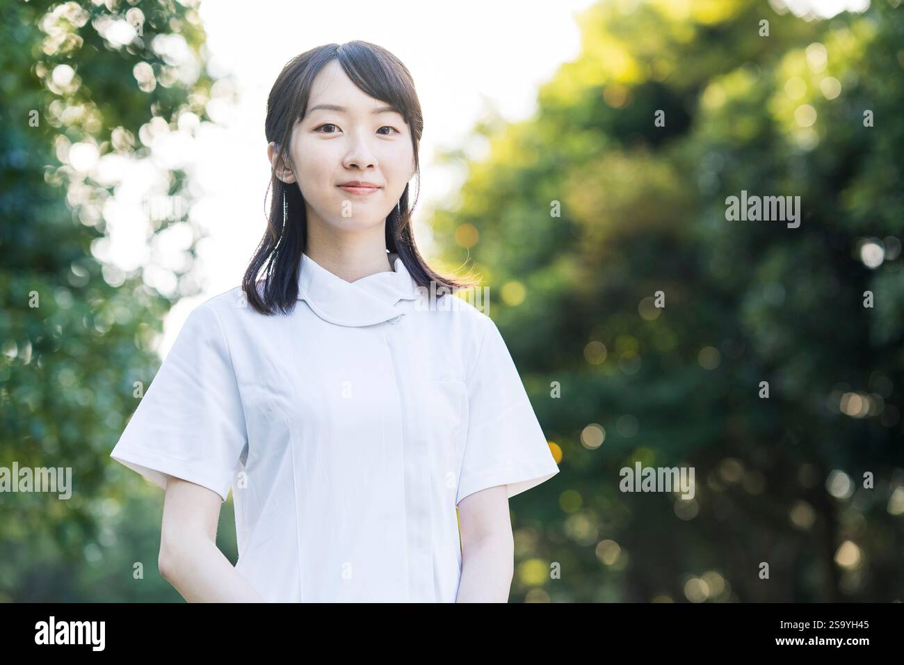 Woman in white coat (image of nurses, dental hygienists, salons in general and other medical ...