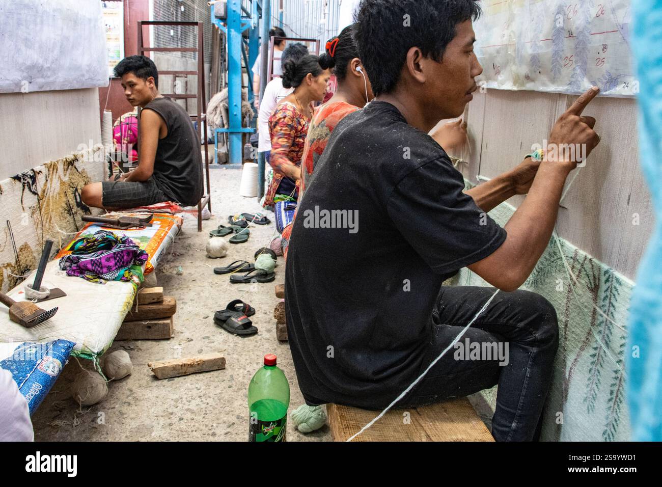 Carpet Factory workers weaving carpets. Bouddha, Kathmandu, Nepal Stock ...