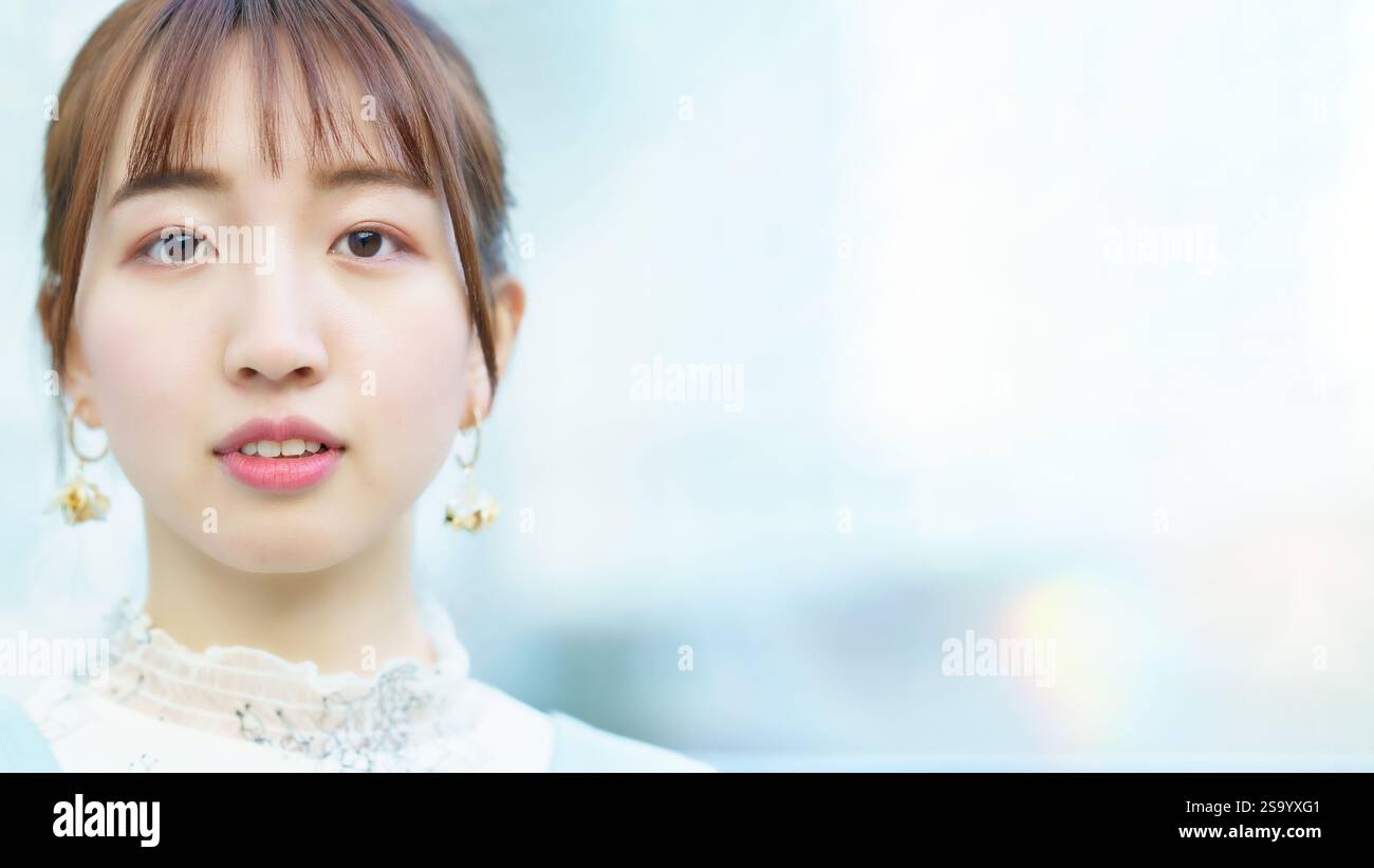 Portraits of young women Stock Photo - Alamy