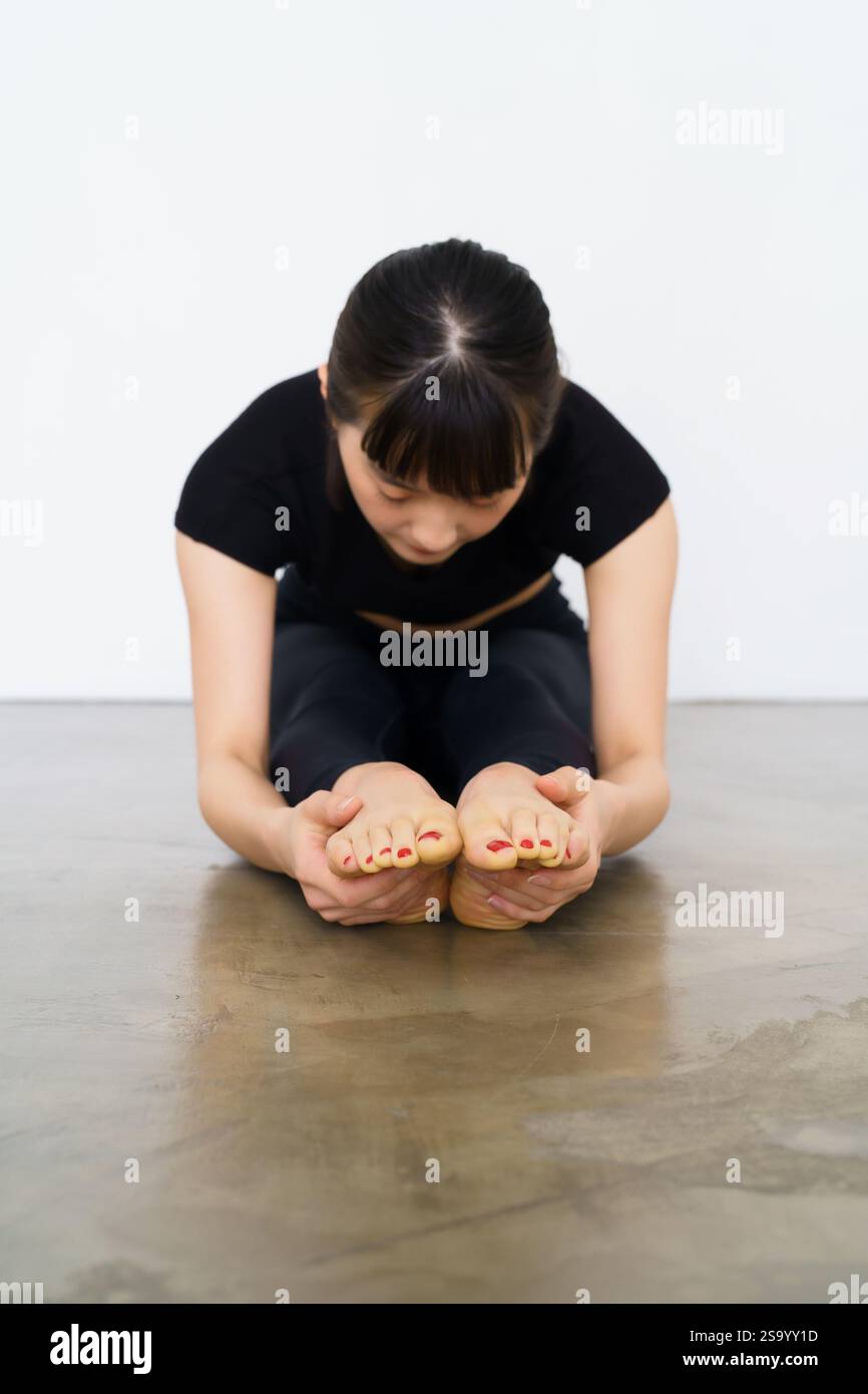 Women doing exercises pelvis hi-res stock photography and images - Alamy