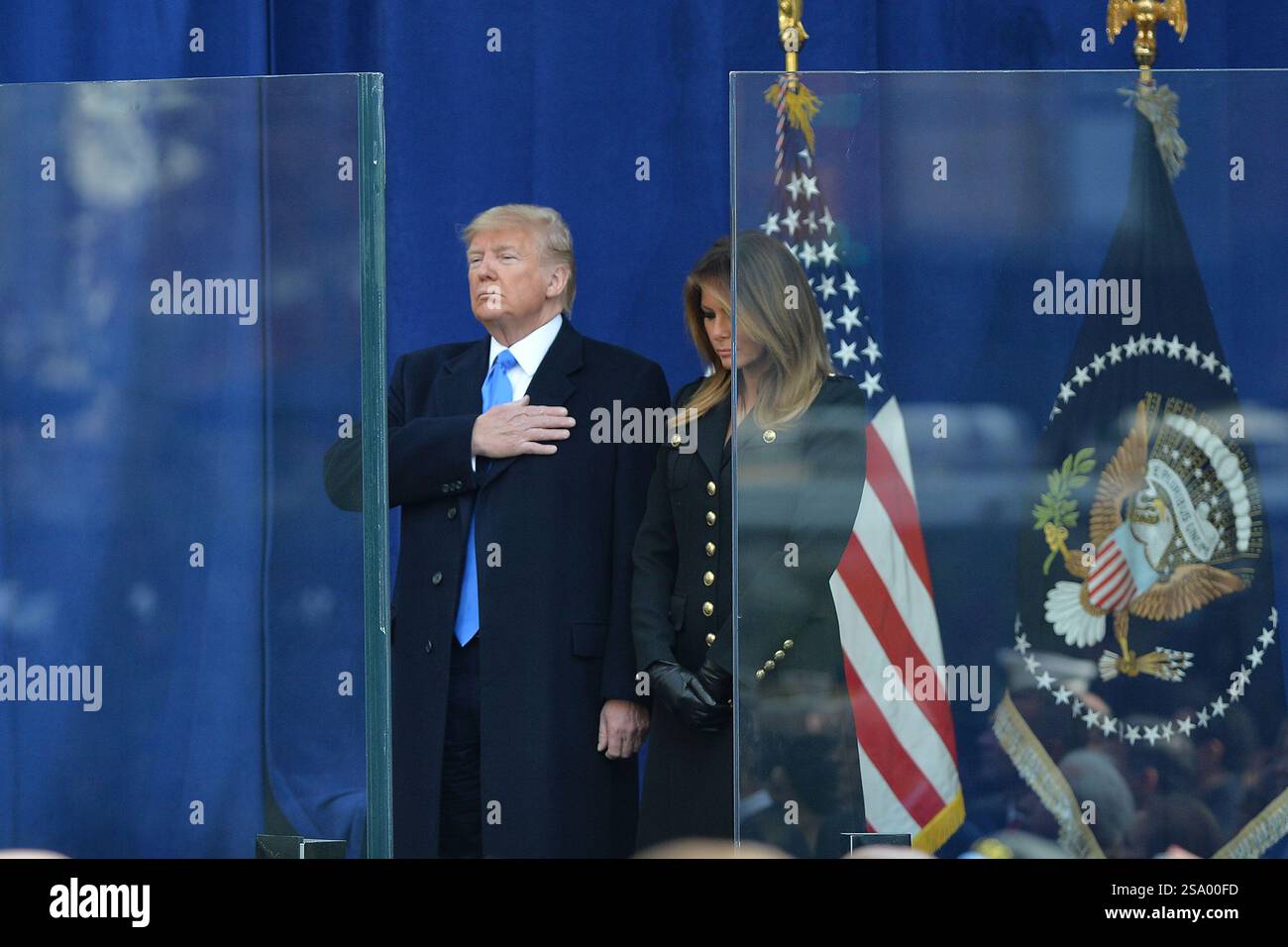 US President Donald Trump and Melania Trump at Veterans Day Parade in ...