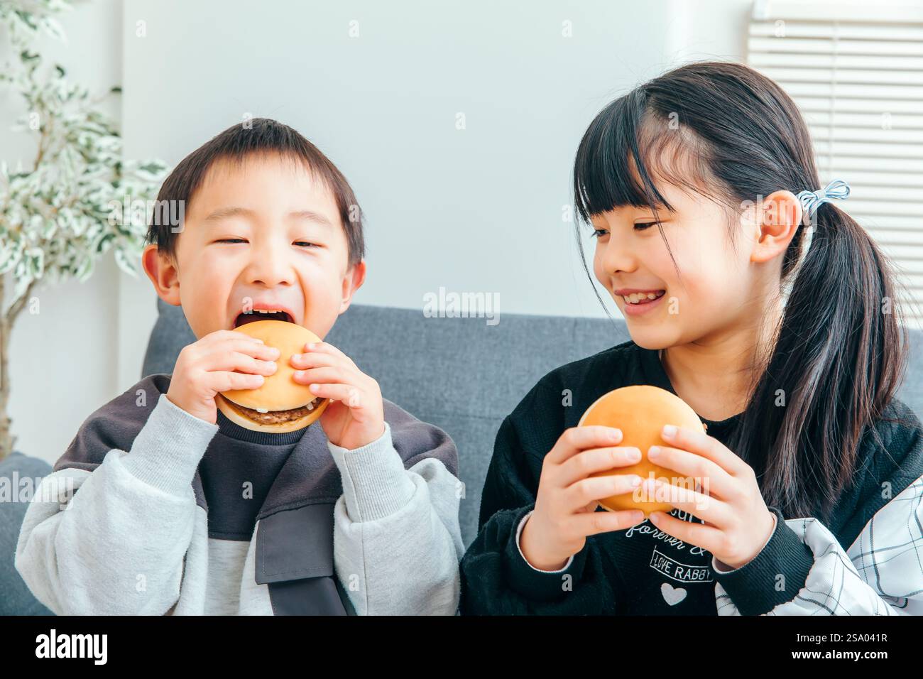 Hamburger house hi-res stock photography and images - Alamy