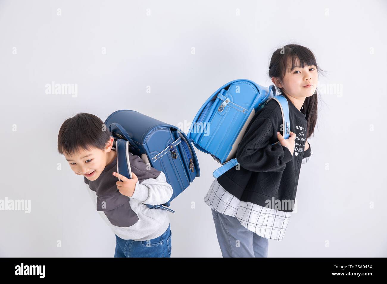 Primary schools boy Friends Stock Photo - Alamy