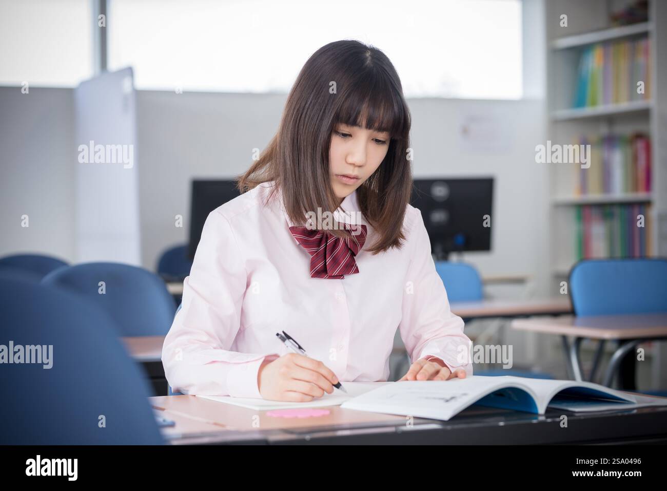High school girl studying Stock Photo - Alamy