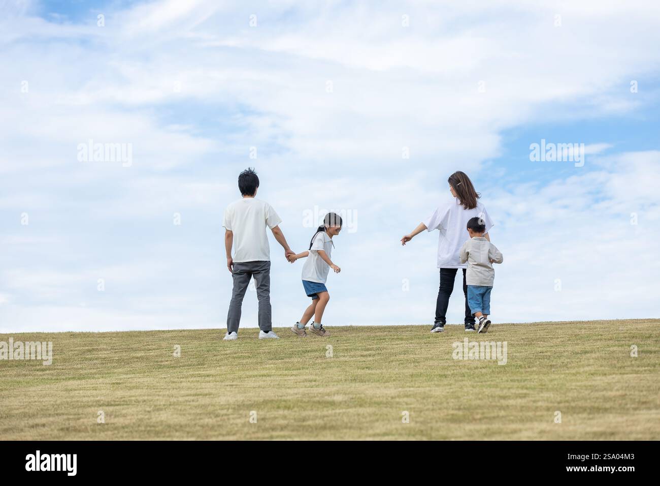 Family back view Stock Photo - Alamy