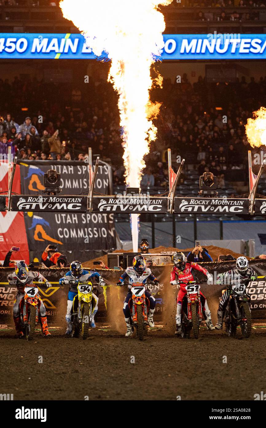 Anaheim, United States. 25th Jan, 2025. Racers from the 450 class take ...