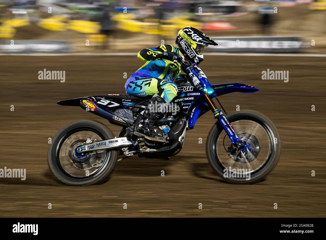 Anaheim, United States. 25th Jan, 2025. Coty Schock (37) hole shot run ...