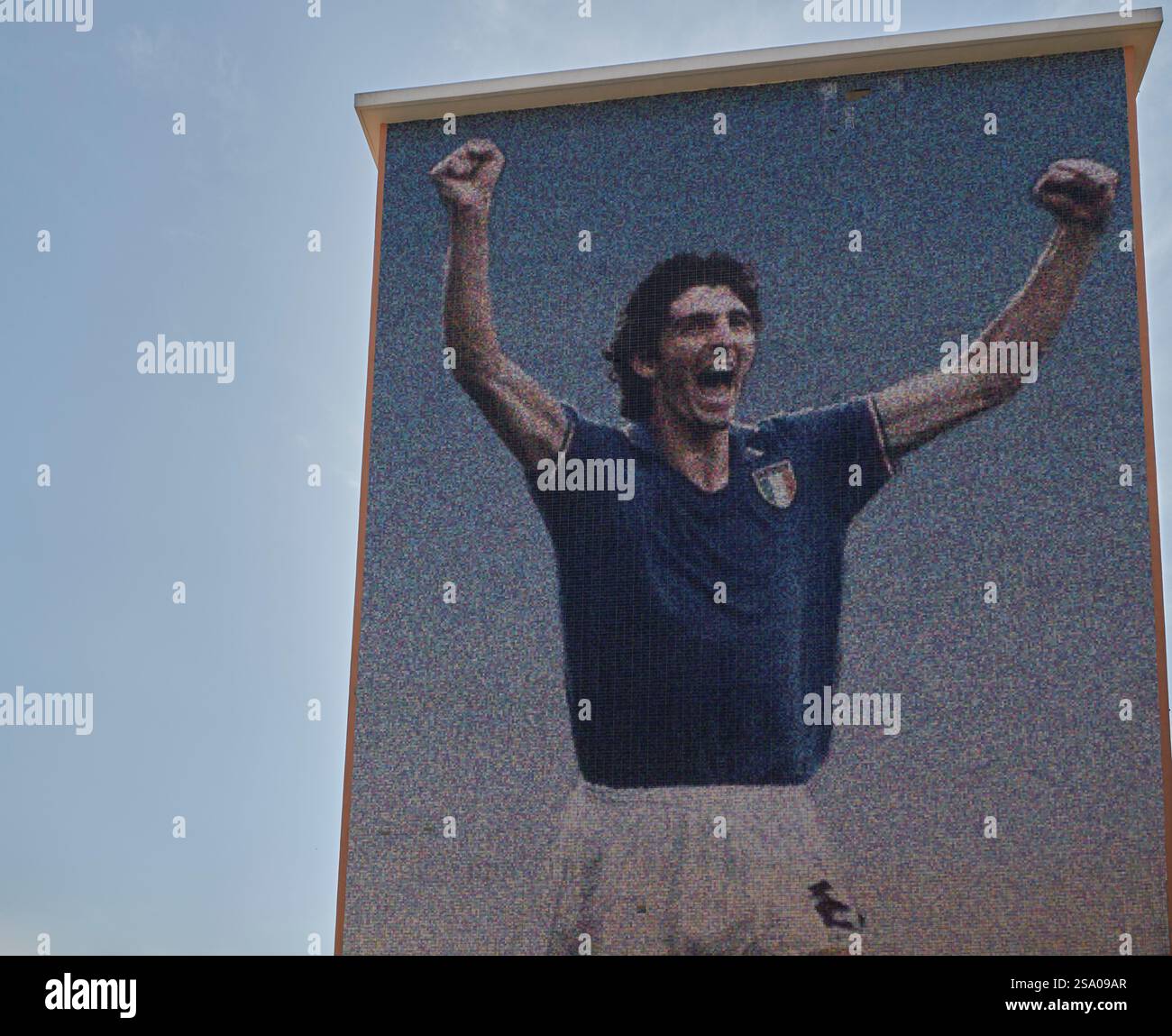 Tribute to Paolo Rossi: Mural of Italian Football Legend on Building ...