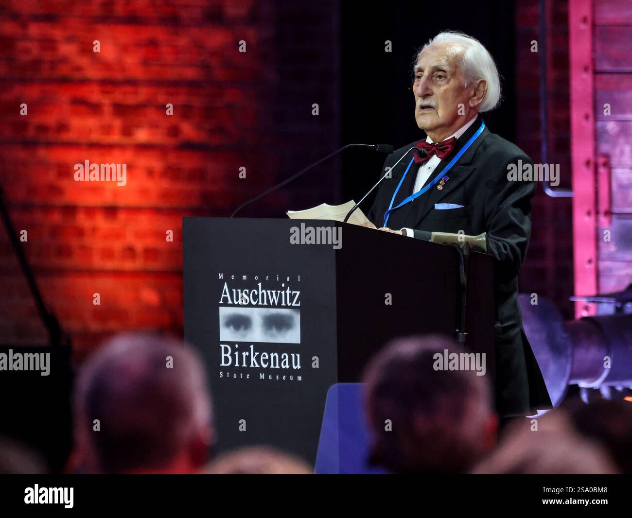 Oswiecim, Poland. 27th Jan, 2025. Holocaust survivor Leon Weintraub ...