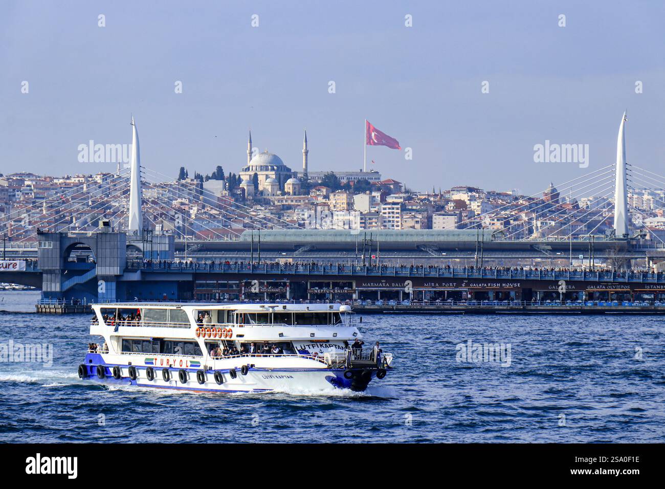 Boat ride, boat, bosphorus hi-res stock photography and images - Alamy