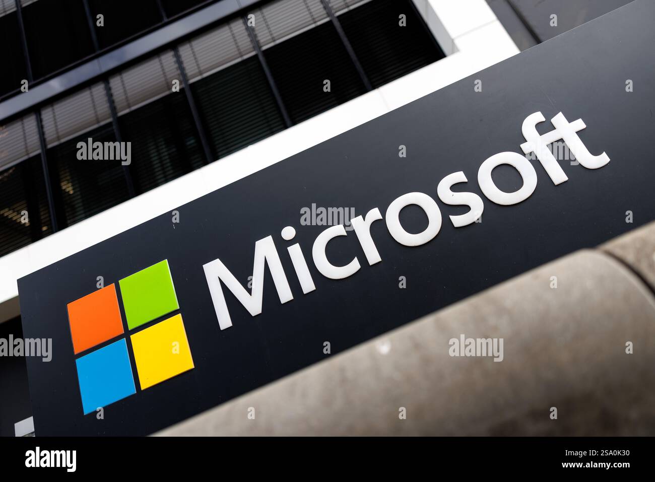 27 January 2025, Bavaria, Munich: The Microsoft logo and lettering can ...