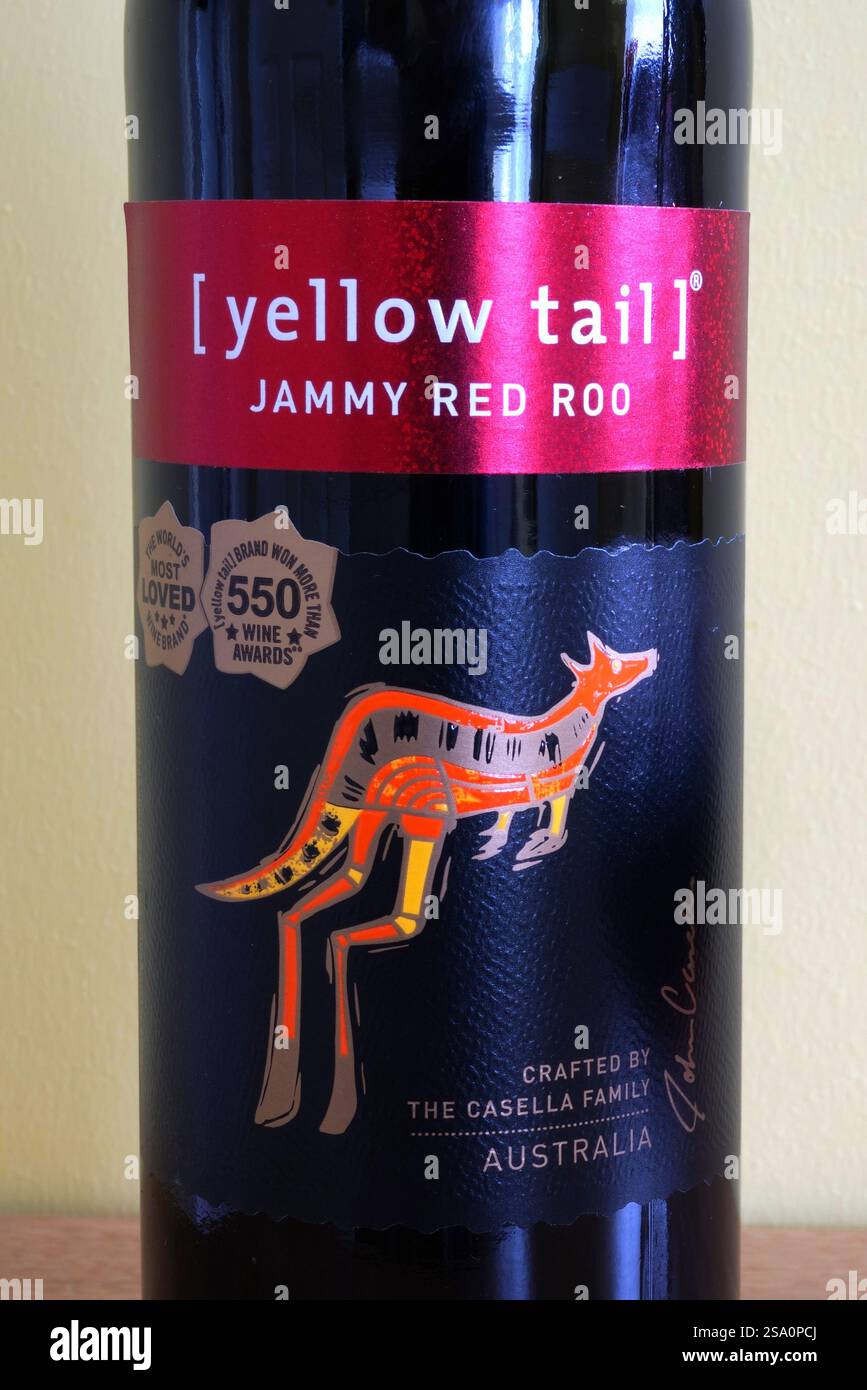 Roo logos hi-res stock photography and images - Alamy