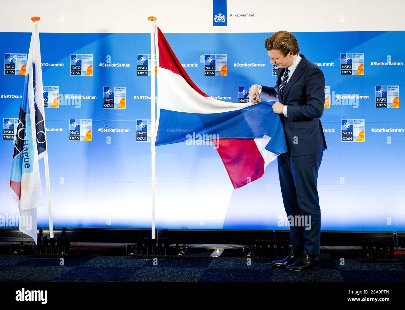 Side view nato summit hi-res stock photography and images - Alamy