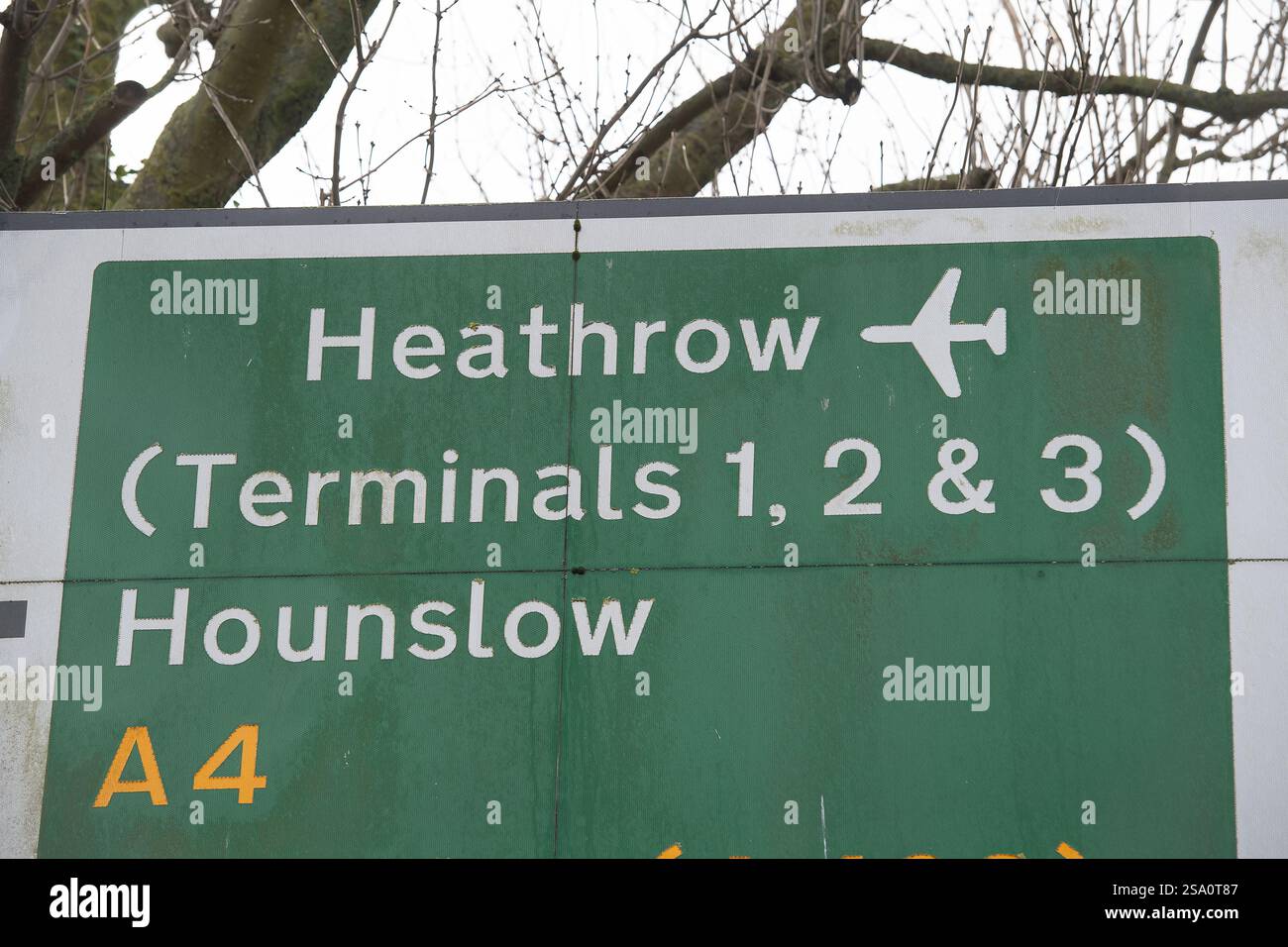 Harmondsworth, UK. 28th January, 2025. A sign for Heathrow Airport near ...