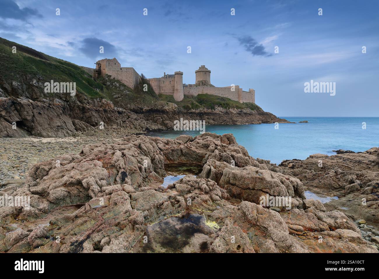 Roc h goueon castle hi-res stock photography and images - Alamy