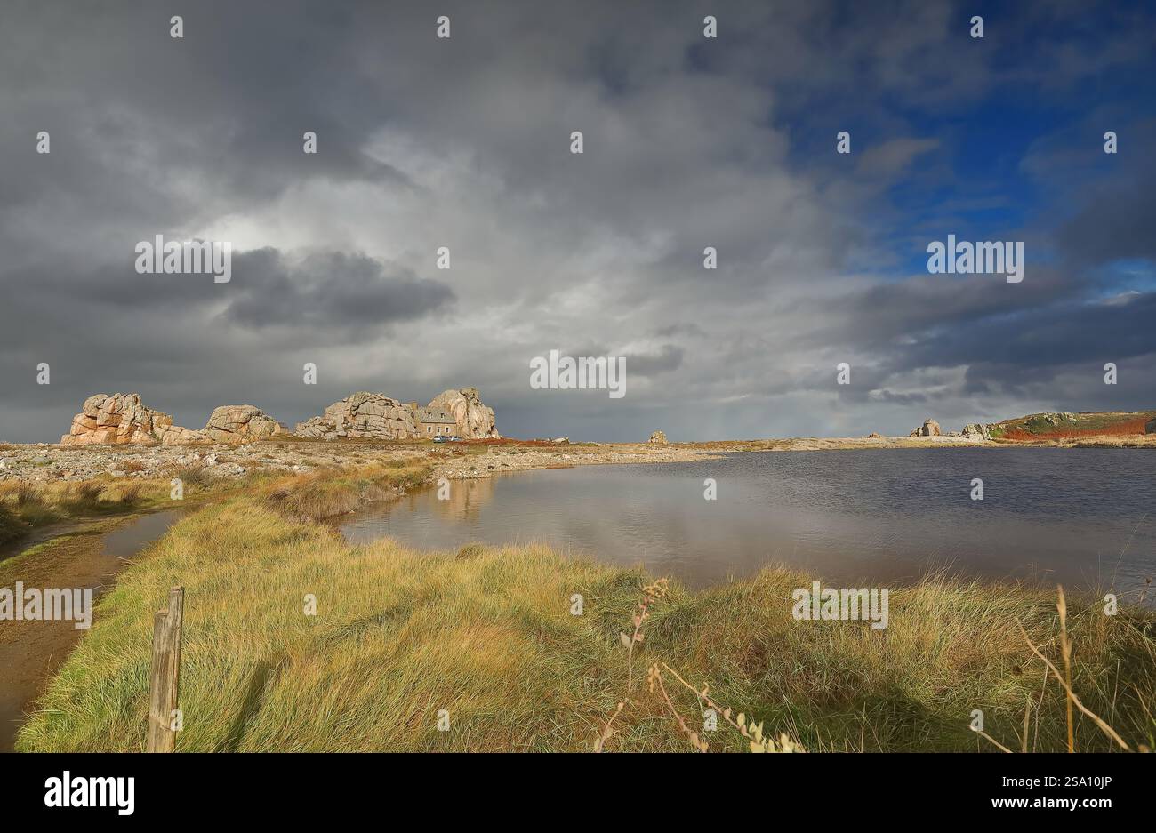 Menacing house hi-res stock photography and images - Alamy