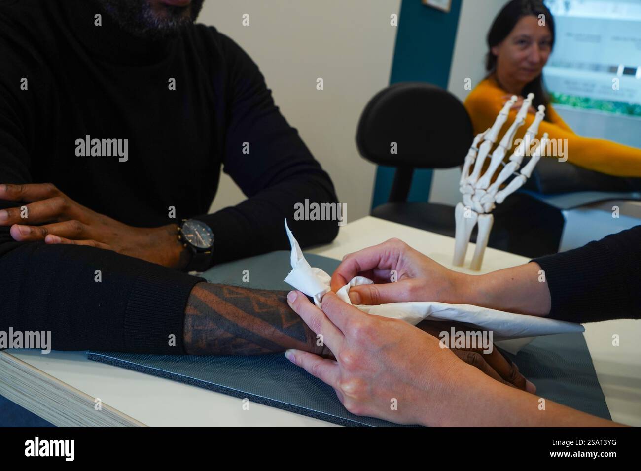 Physiotherapy center specializing in hand, elbow and shoulder ...