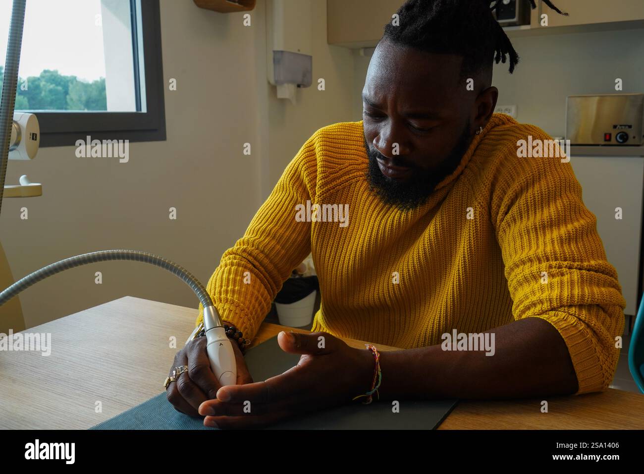 Physiotherapy center specializing in hand, elbow and shoulder ...