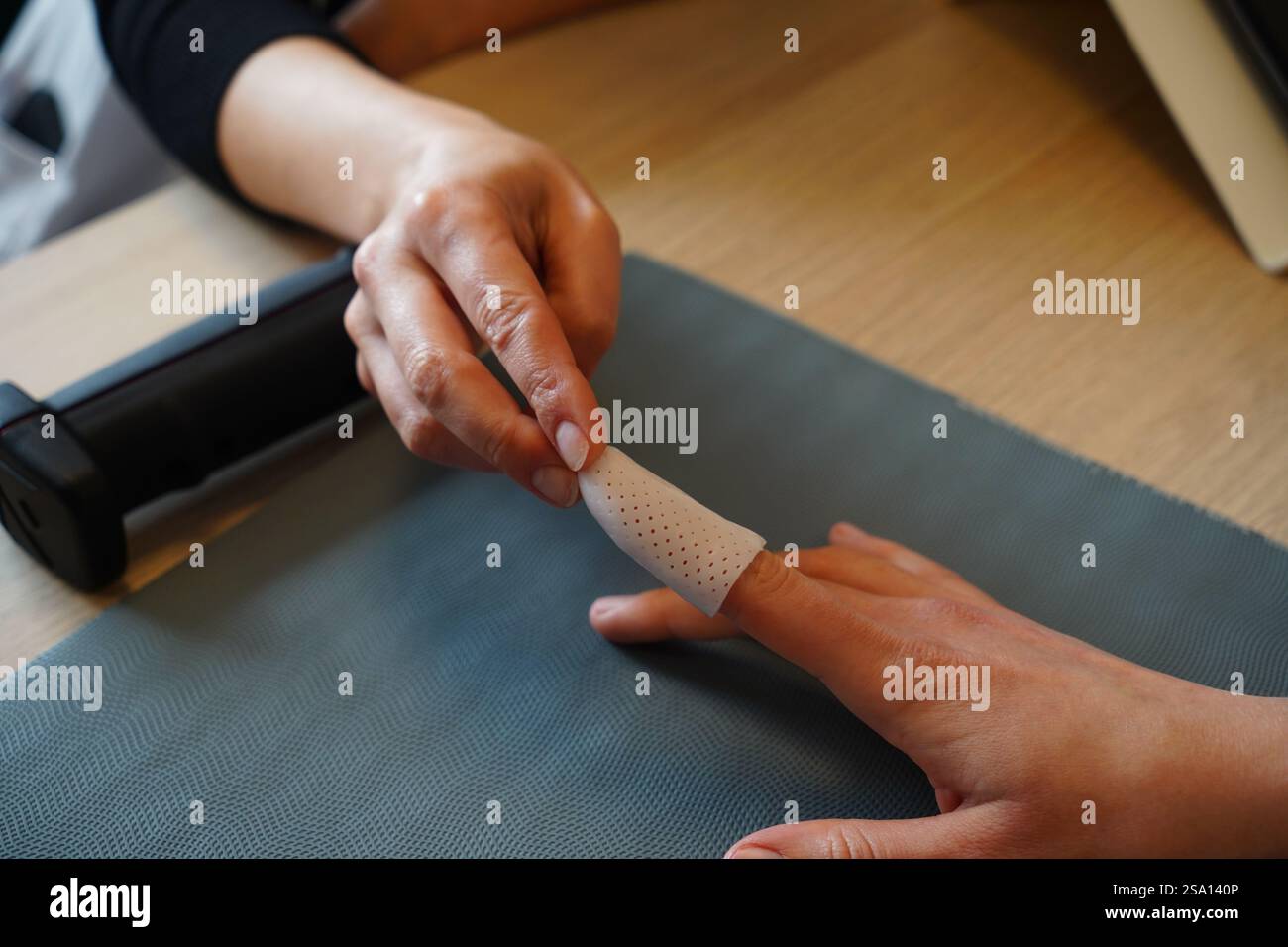 Physiotherapy center specializing in hand, elbow and shoulder ...